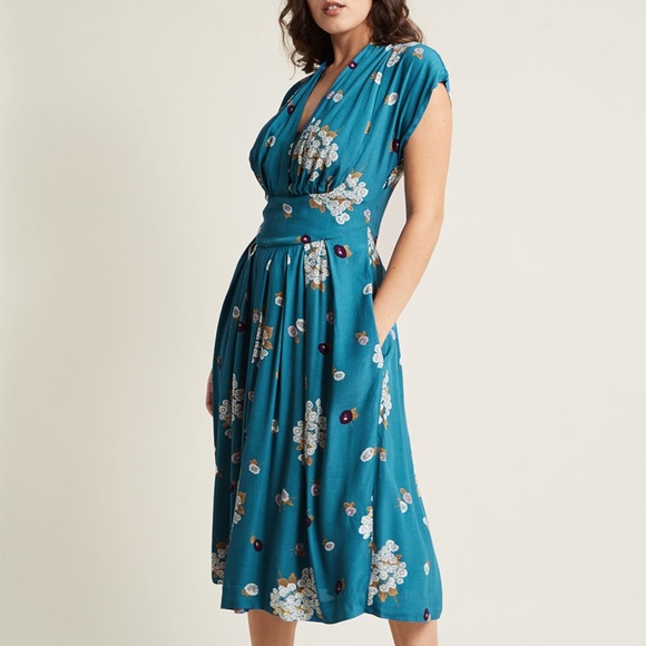 Modcloth | Dresses | Modcloth Emily And Fin Saunter Sweetly Midi Dress ...